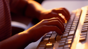 Messing with typists reveals two-level error correction in brain - Ars ...