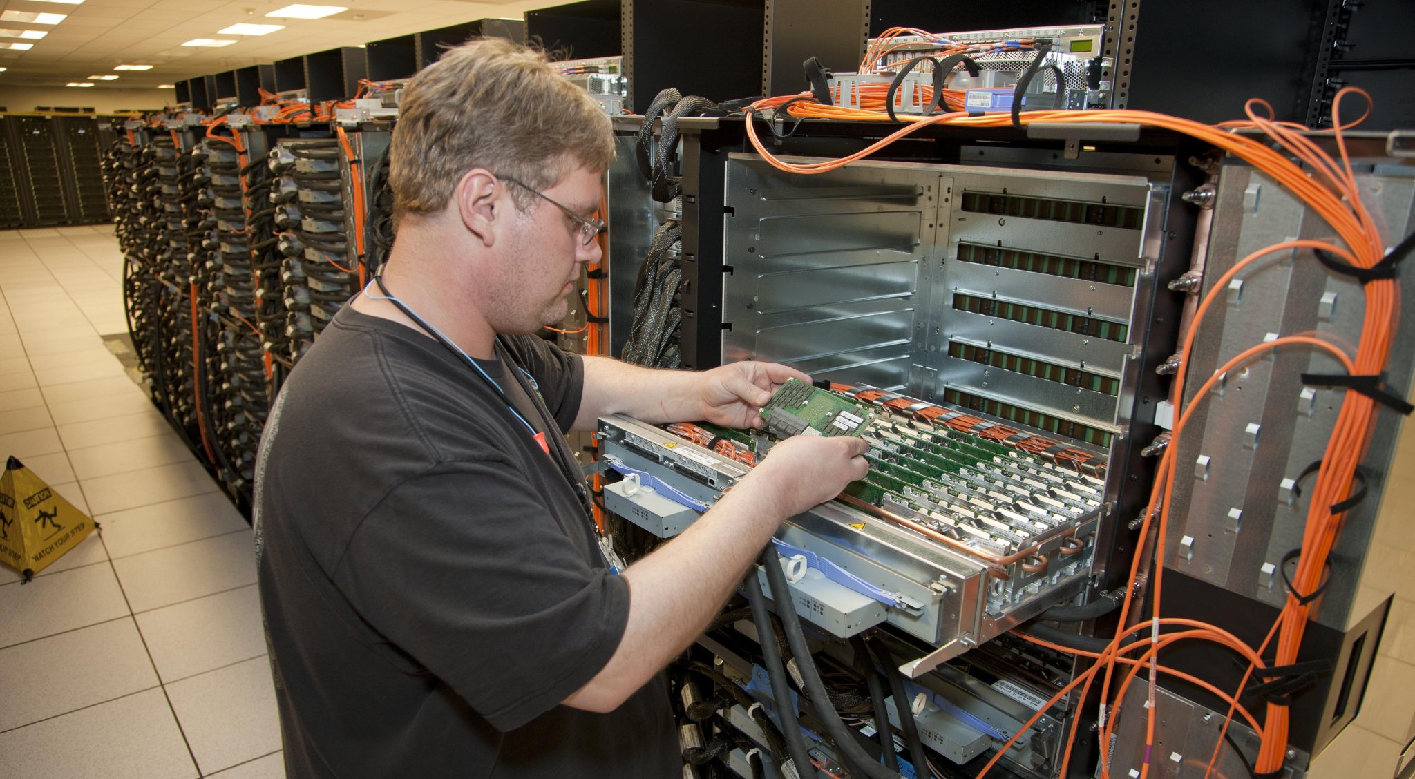 With 16 petaflops and 1.6M cores, DOE supercomputer is world’s fastest ...