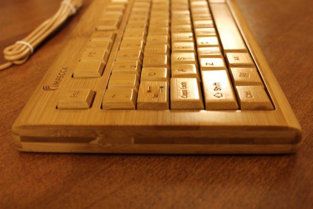 Going green with Impecca’s hand-carved bamboo keyboard and mouse - Ars ...