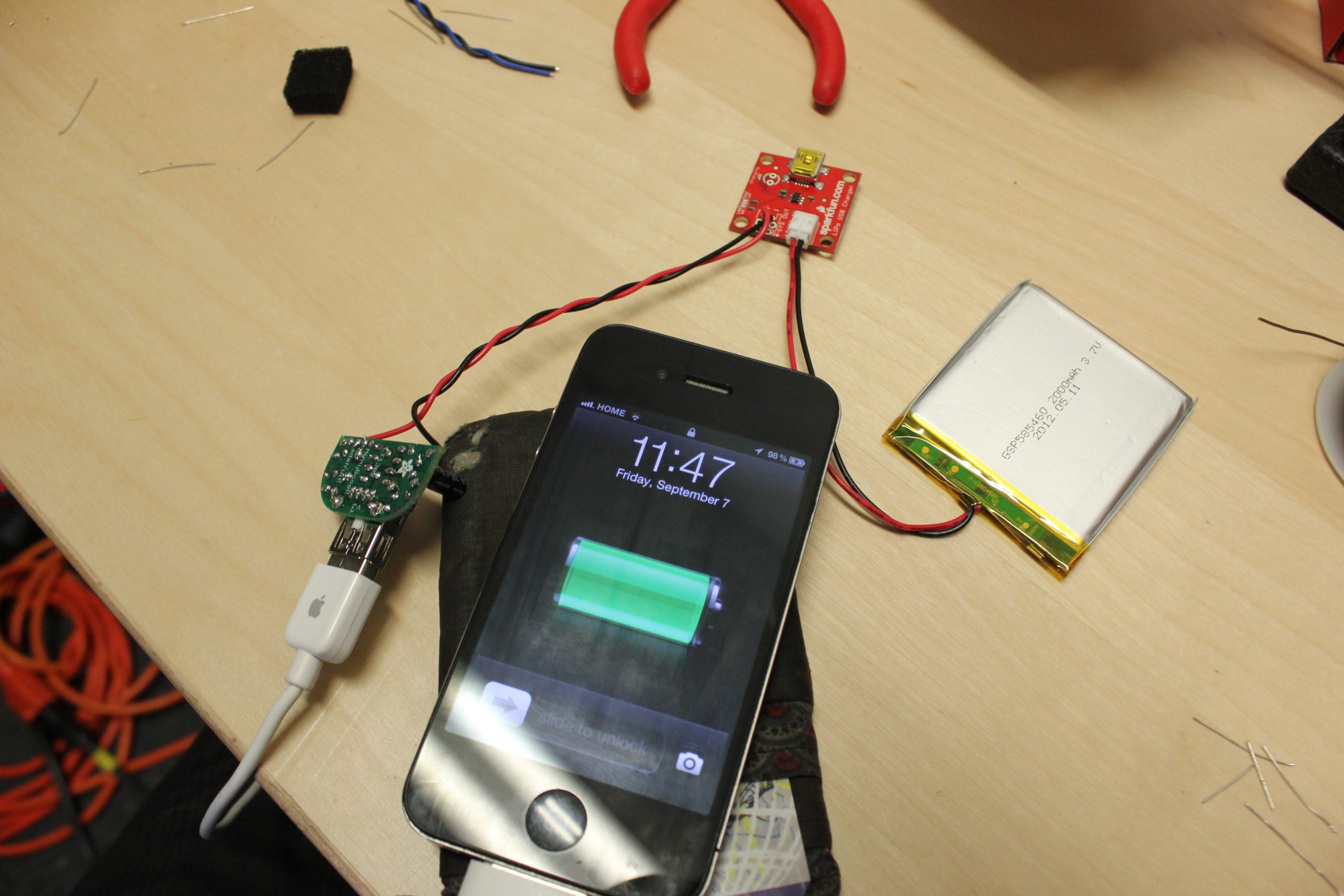 Juiced: How a DIY newbie built a solar iPhone charger in 3 hours - Ars ...