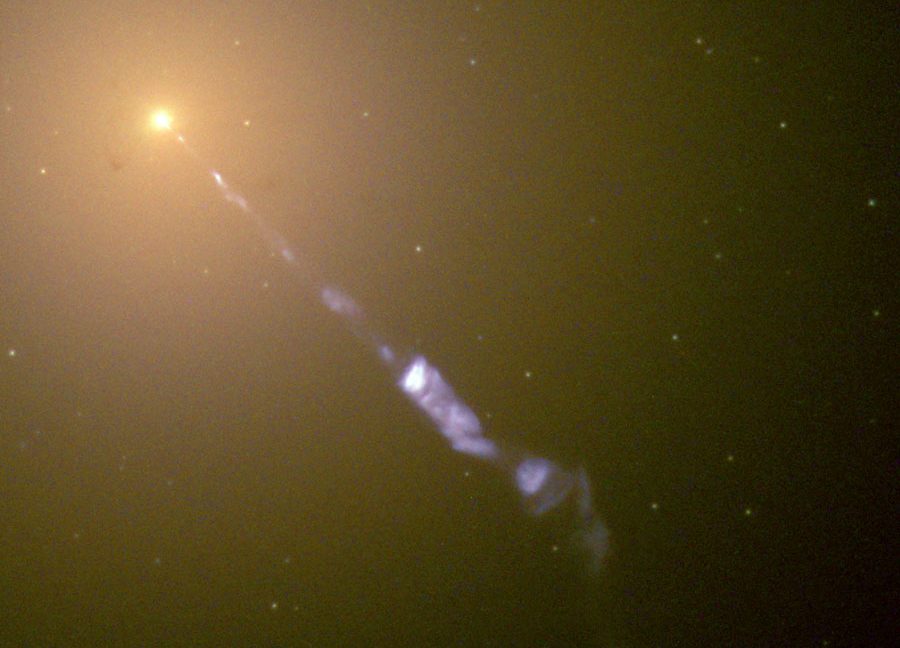 First images of particle jets at edge of a supermassive black hole ...