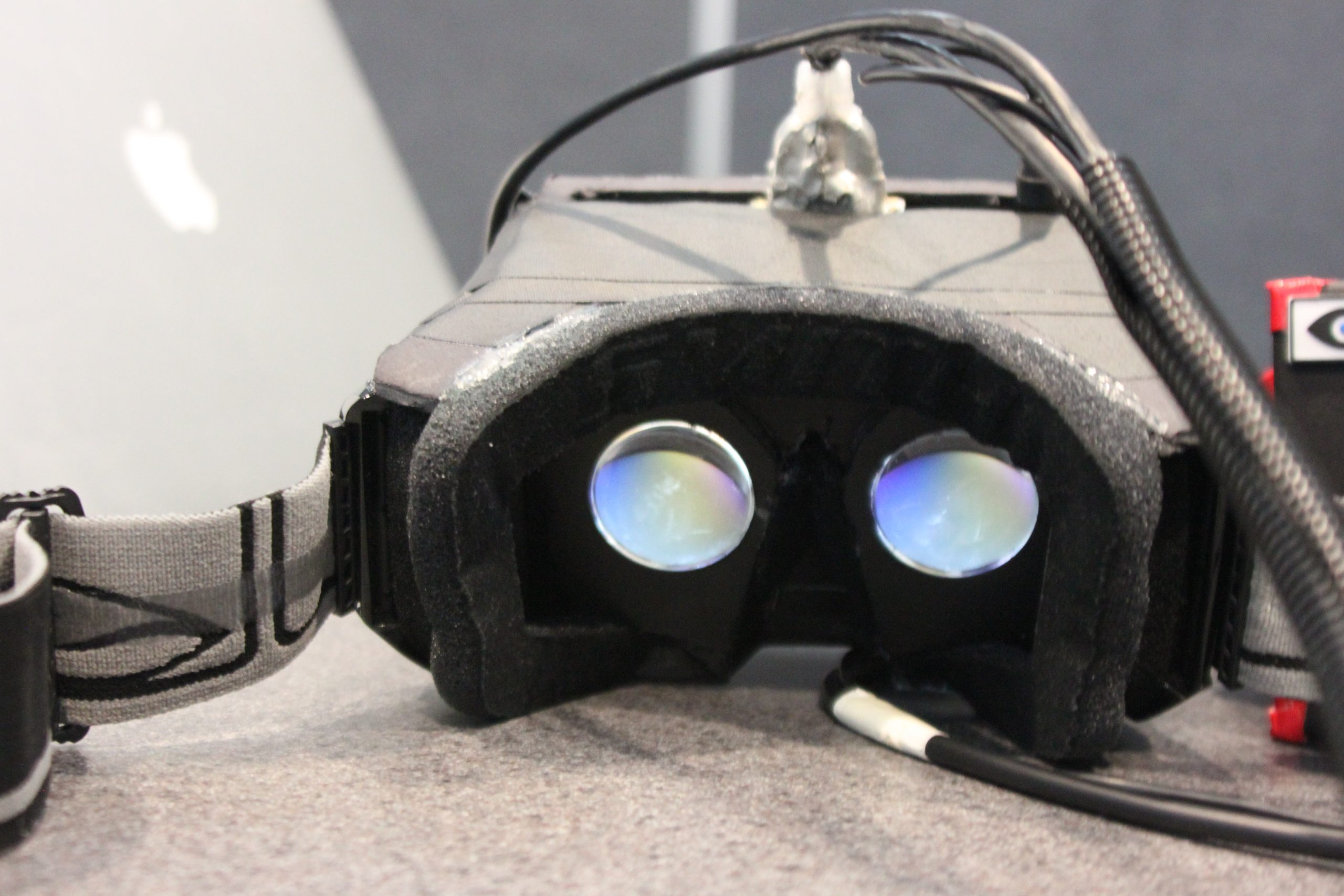 Oculus raises an extra $75 million to bring Rift headset to market ...