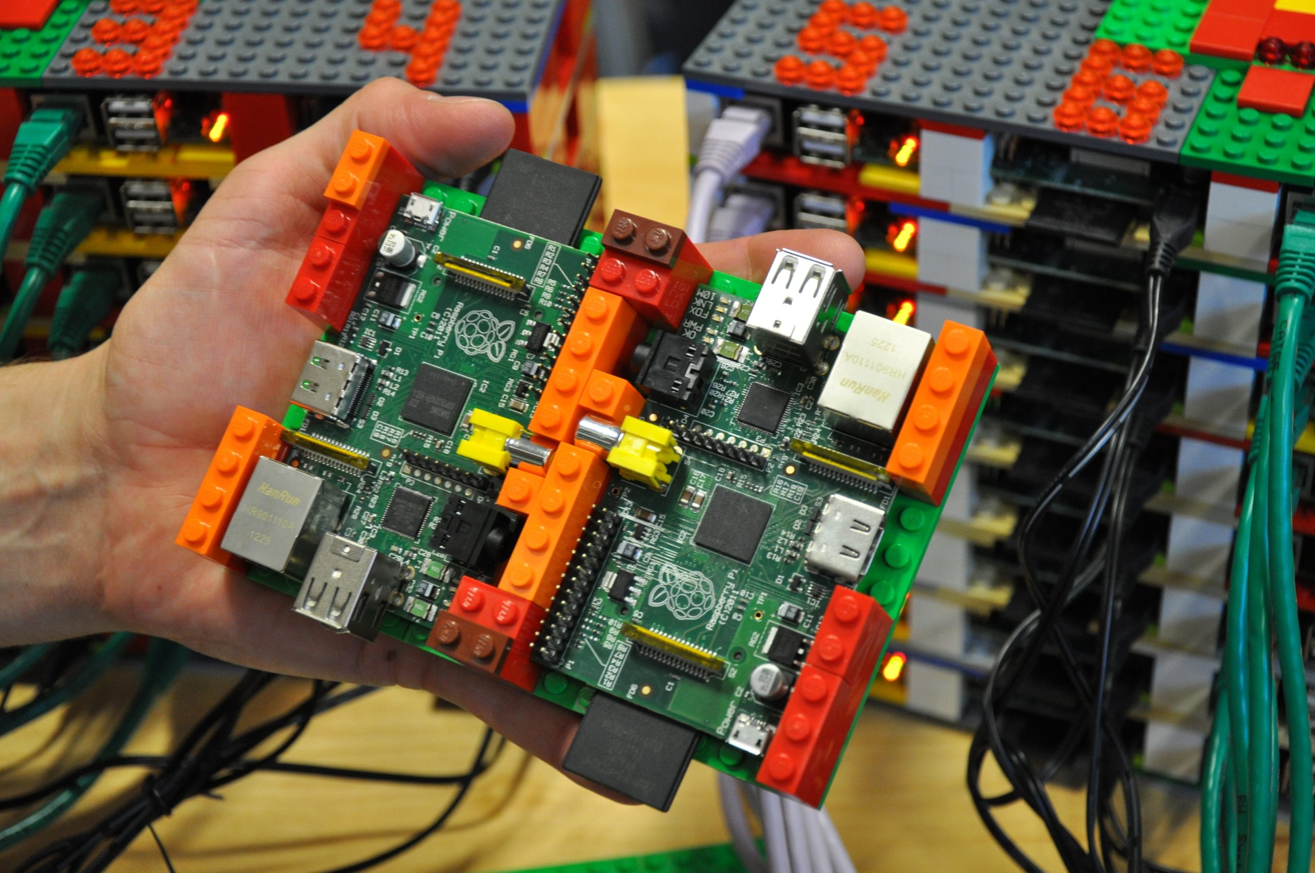 University builds cheap supercomputer with Raspberry Pi and Legos - Ars ...