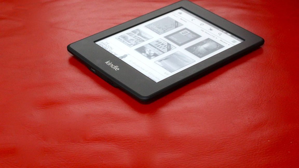 Brighter, sharper, and ad-filled: The Kindle Paperwhite review - Ars ...