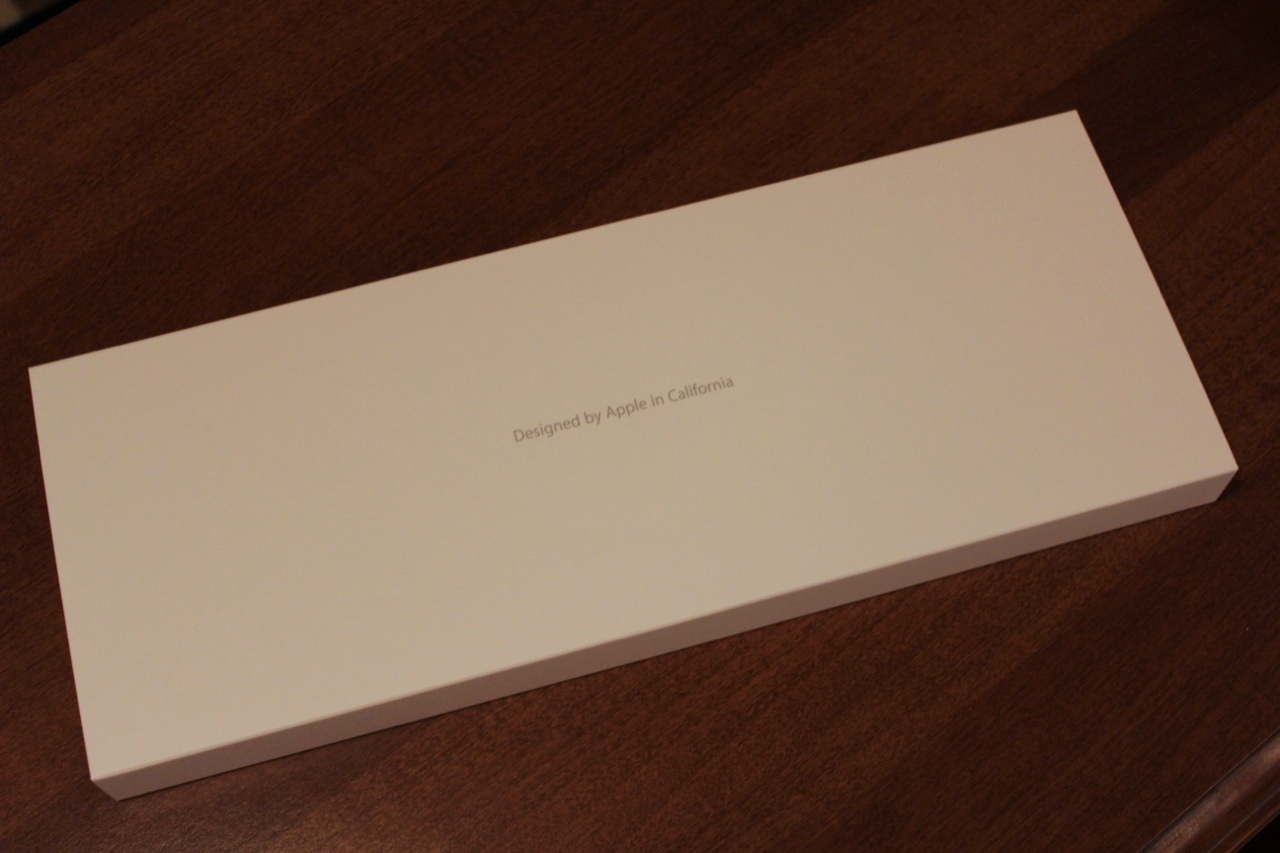 Taking the new iMac out of its weird-shaped box - Ars Technica