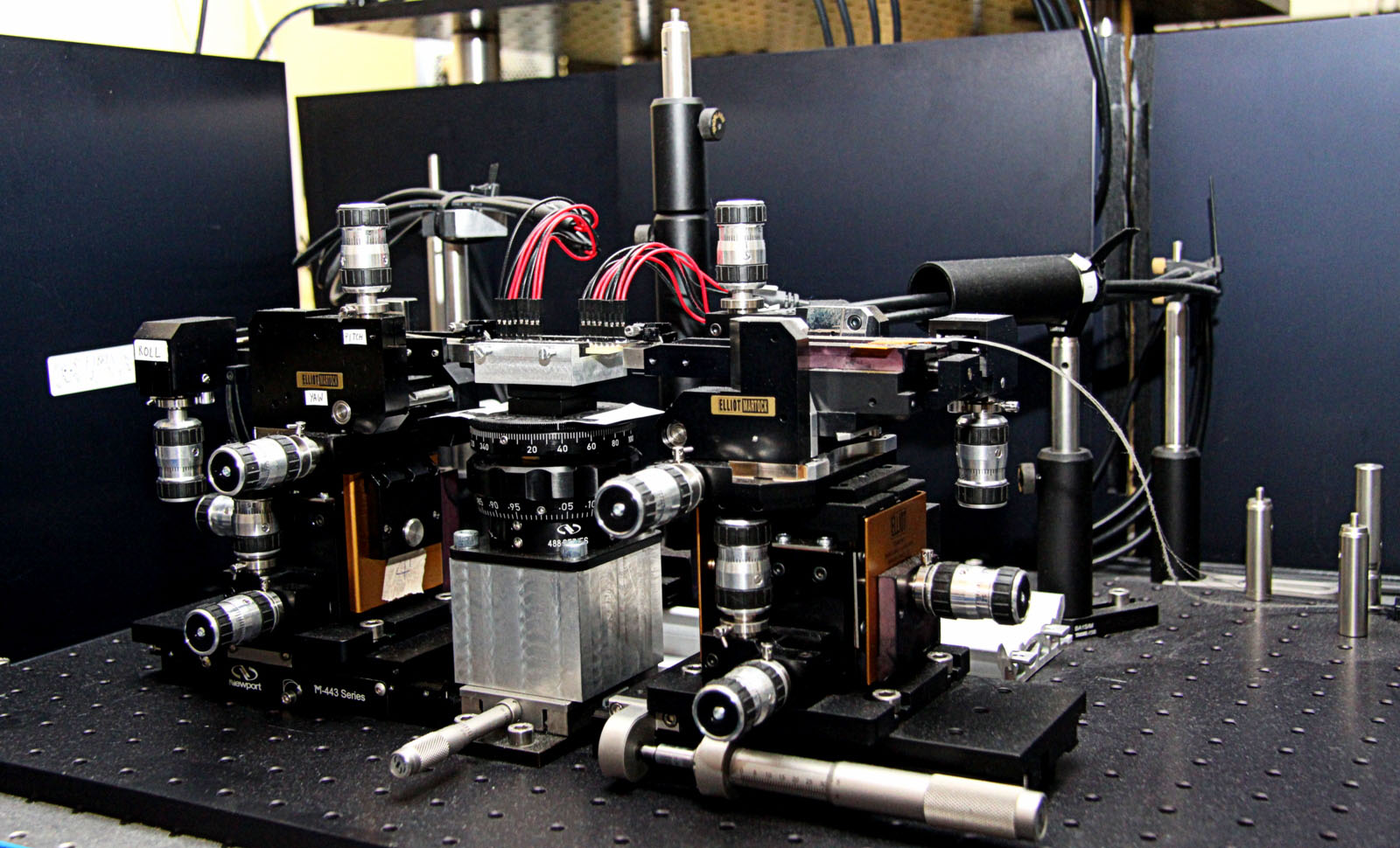 Measurements retroactively force photons to be both wave and particle ...