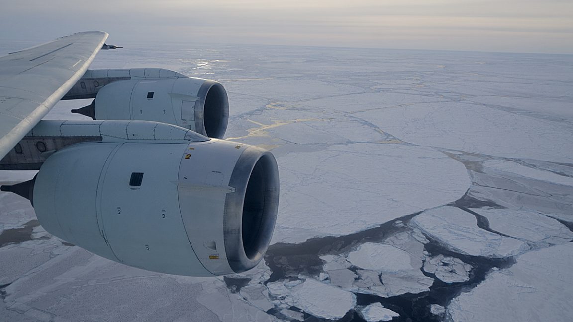 Antarctic IRC: how NASA's flying lab stays connected - Ars Technica