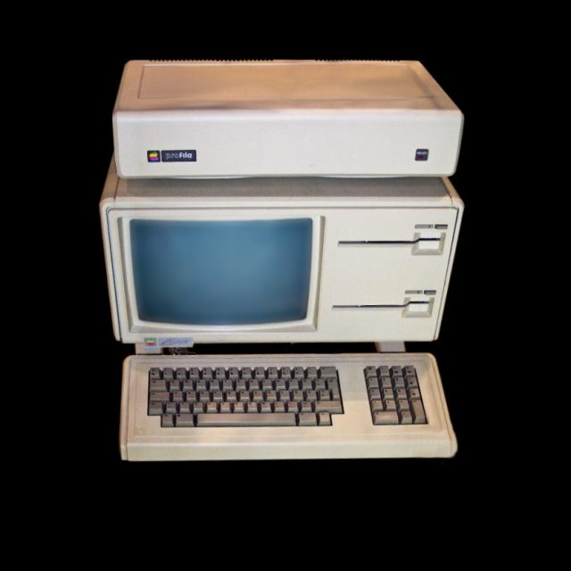 A trip down memory lane: The Apple Lisa and Apple IIe turn 30 - Ars ...