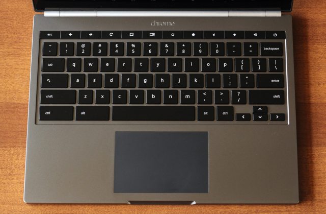 Unpacking the Pixel: A first look at Google’s expensive new Chromebook ...
