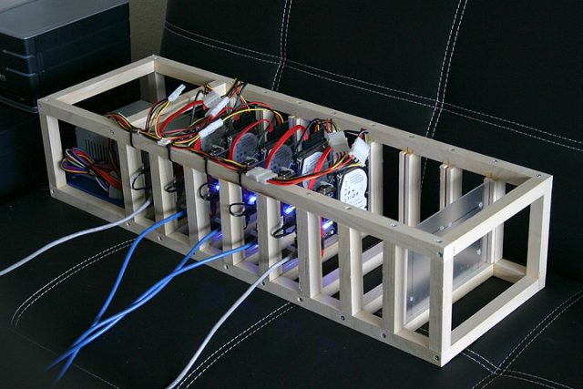 How two volunteers built the Raspberry Pi’s operating system - Ars Technica