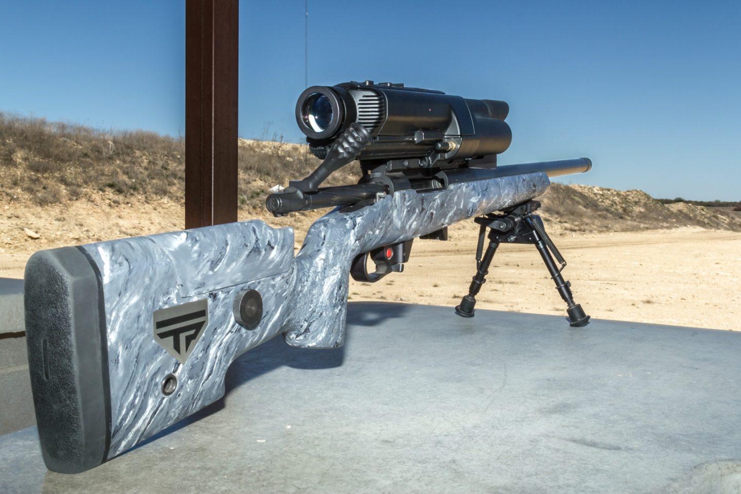 Bullseye from 1,000 yards: Shooting the $17,000 Linux-powered rifle ...