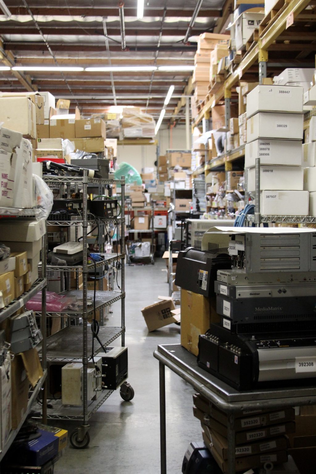 The Weird Stuff Warehouse is where old tech goes to retire - Ars Technica