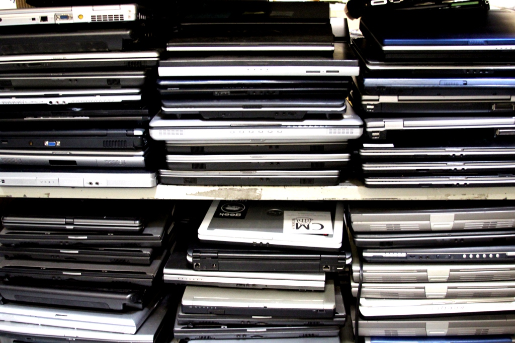 The Weird Stuff Warehouse is where old tech goes to retire - Ars Technica