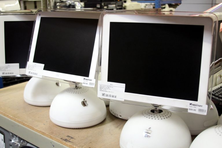 The Weird Stuff Warehouse is where old tech goes to retire - Ars Technica