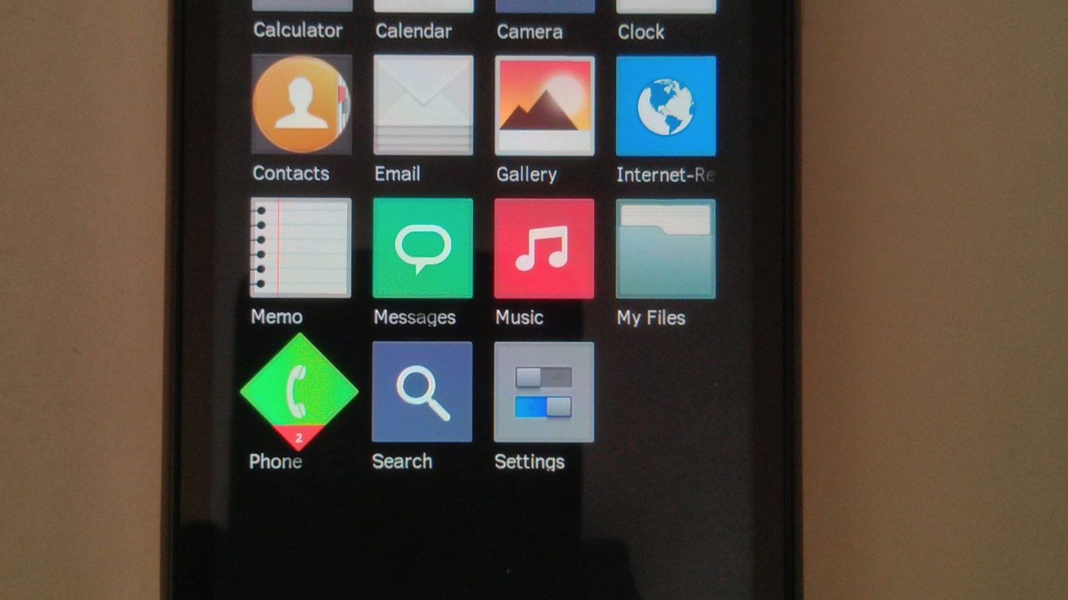 Exclusive: an early look at Intel’s own phone UI, “Obsidian” - Ars Technica