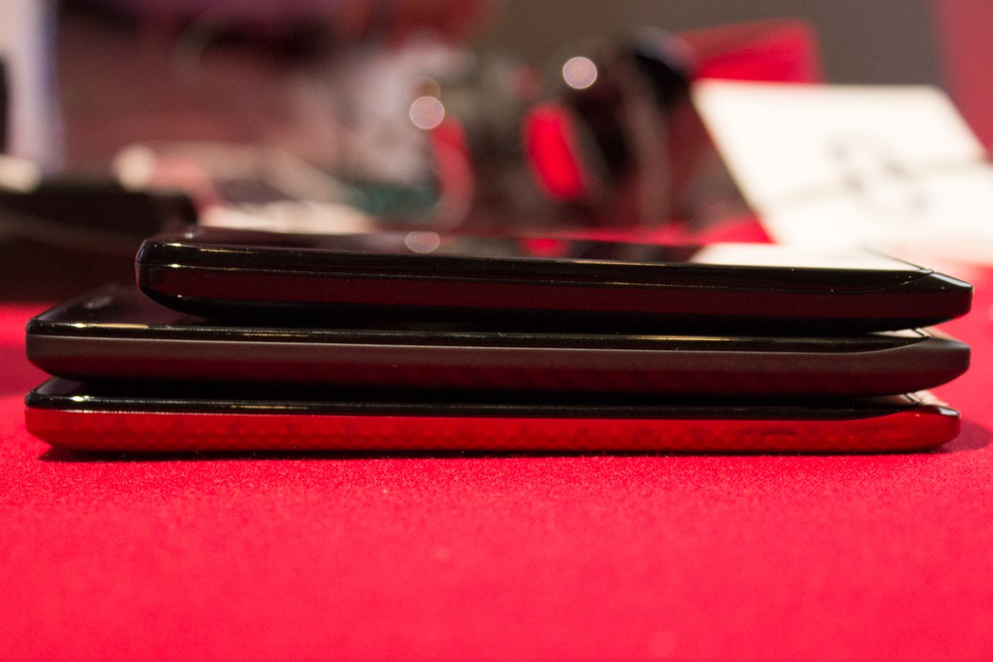 Hands-on with the 48-hour-battery Motorola Droid Maxx - Ars Technica