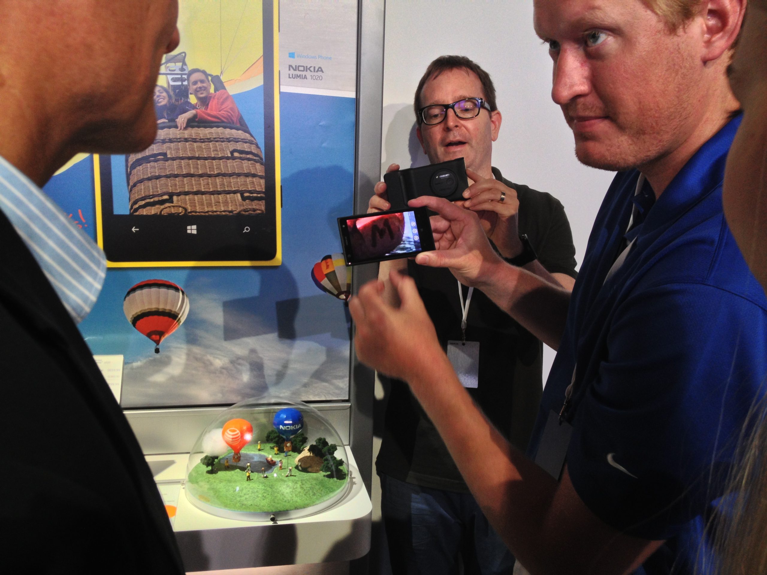 In the dark and on the move with the Nokia Lumia 1020’s camera - Ars ...