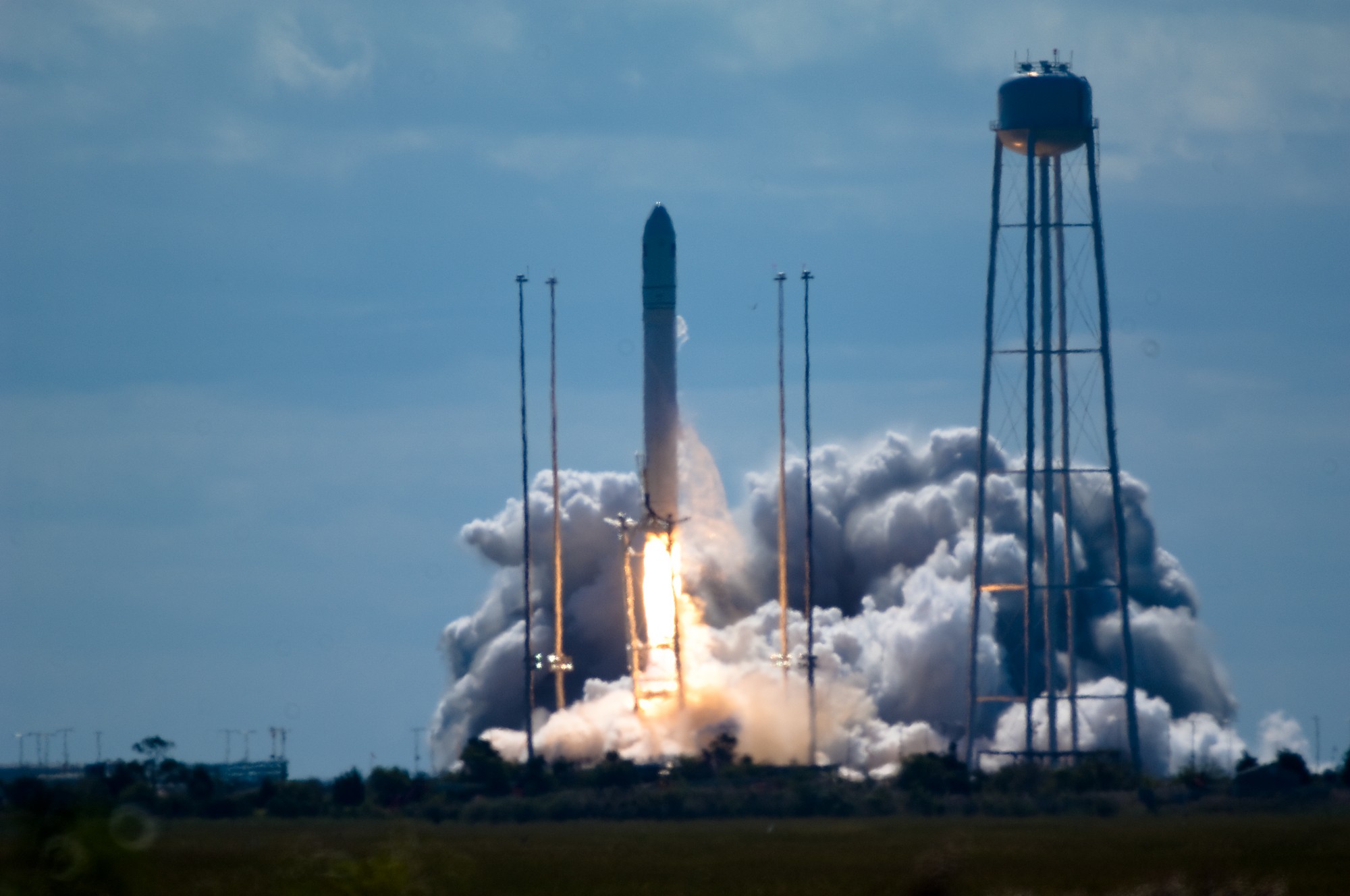 Gallery: the successful launch of the Antares rocket - Ars Technica