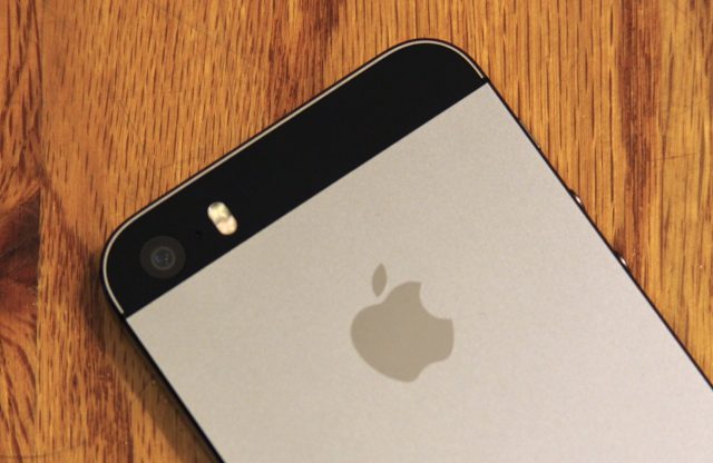 Review: With the iPhone 5S, Apple lays groundwork for a brighter future ...