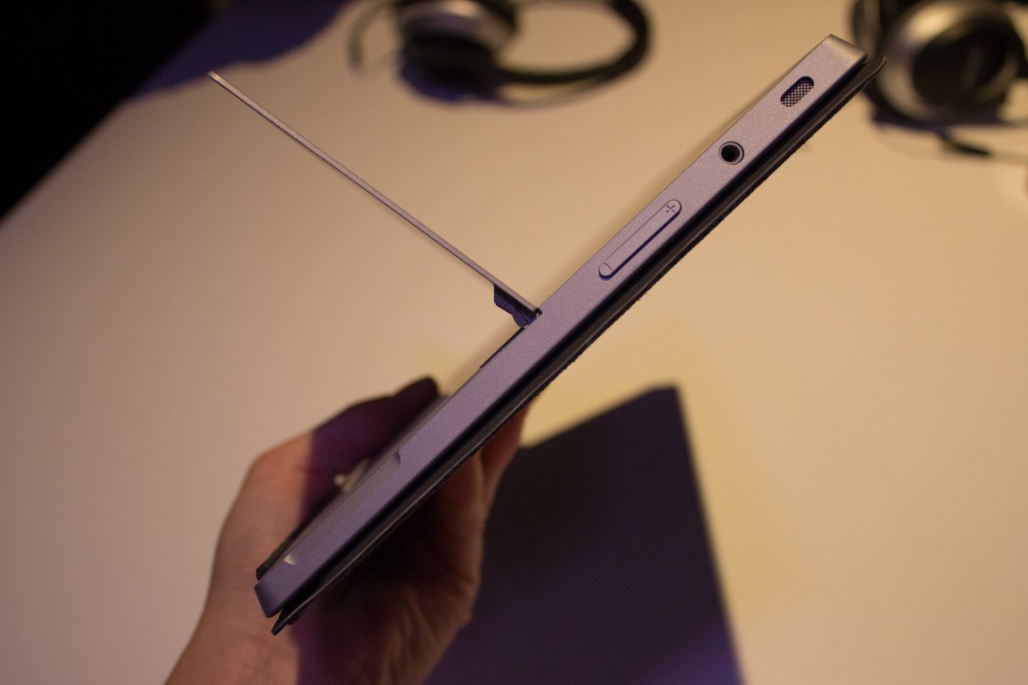 Typing, kickstanding, and folding—first look at the Surface 2 and ...