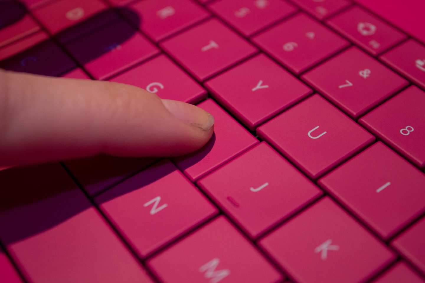 Typing, kickstanding, and folding—first look at the Surface 2 and ...