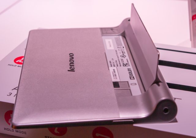 Hands on with the Lenovo Yoga Tablet: lopsided design and 18 hour ...