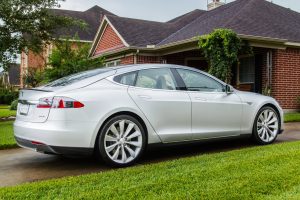 Review: Tesla Motors’ all-electric Model S is fast—but is it a good car ...