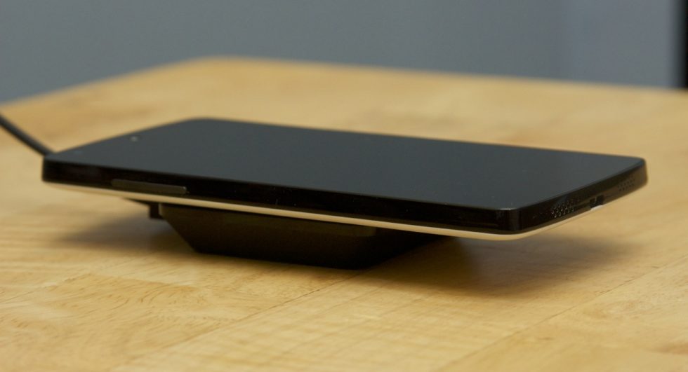Look Ma, no wires! A mini-review of Google’s Nexus Wireless Charger ...