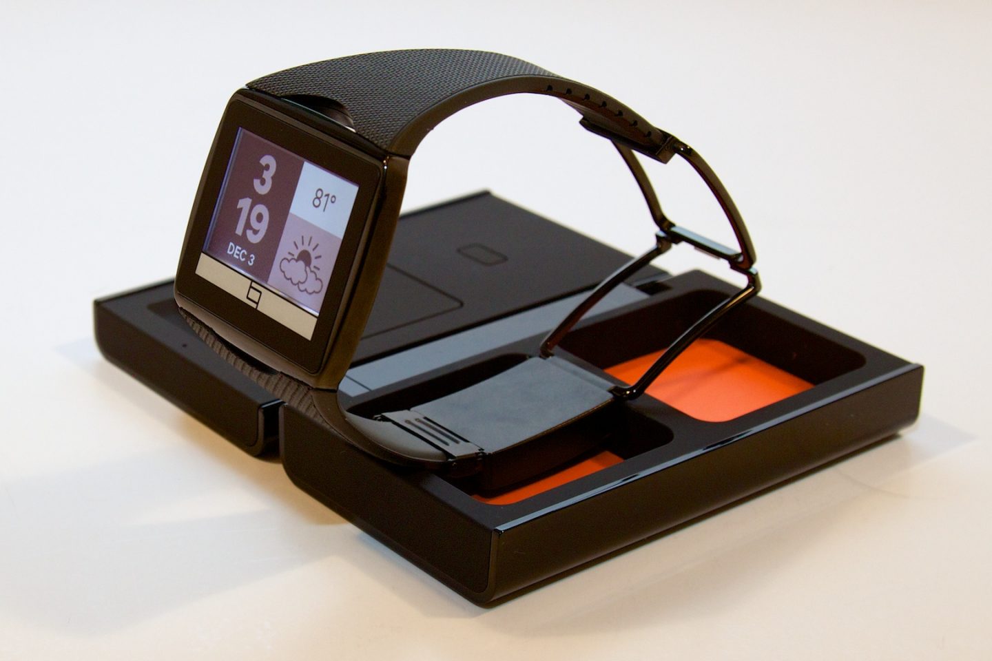Hands-on with the Qualcomm Toq smartwatch - Ars Technica
