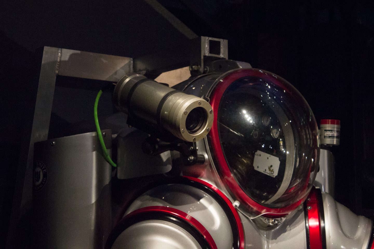 The “Exosuit”: A wearable submarine for visiting deep water - Ars Technica