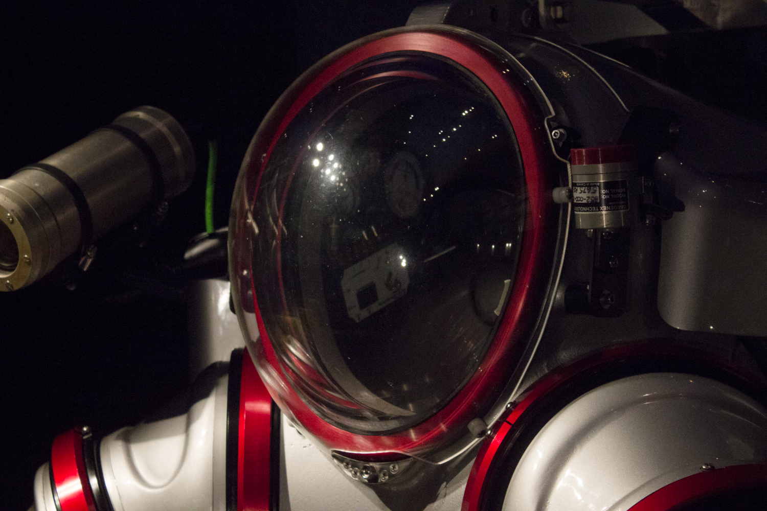 The “Exosuit”: A wearable submarine for visiting deep water - Ars Technica