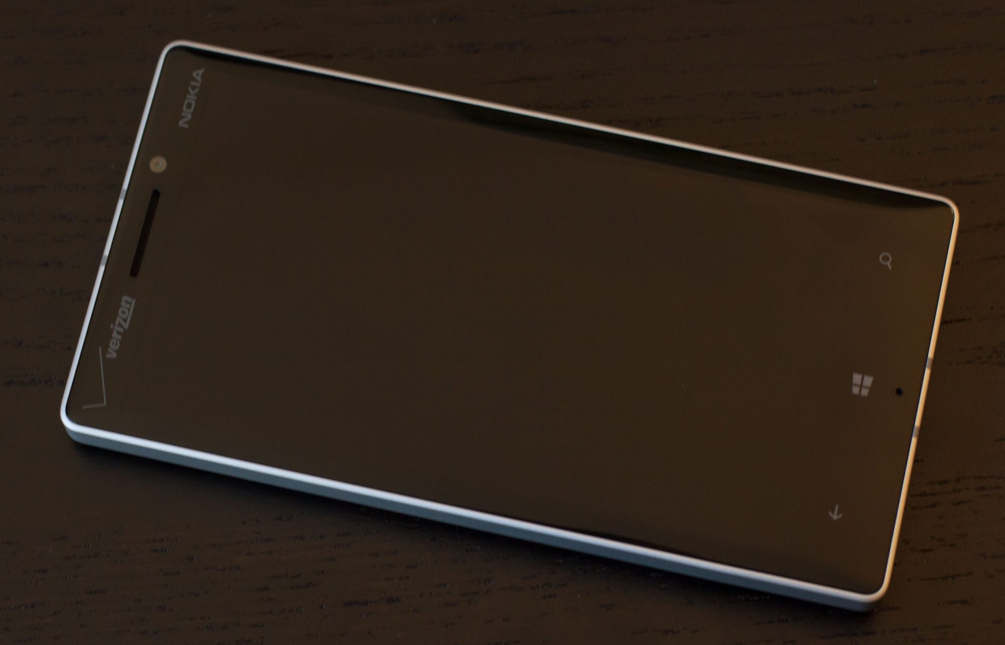 Verizon’s new Windows Phone flagship, the Nokia Lumia Icon, reviewed ...