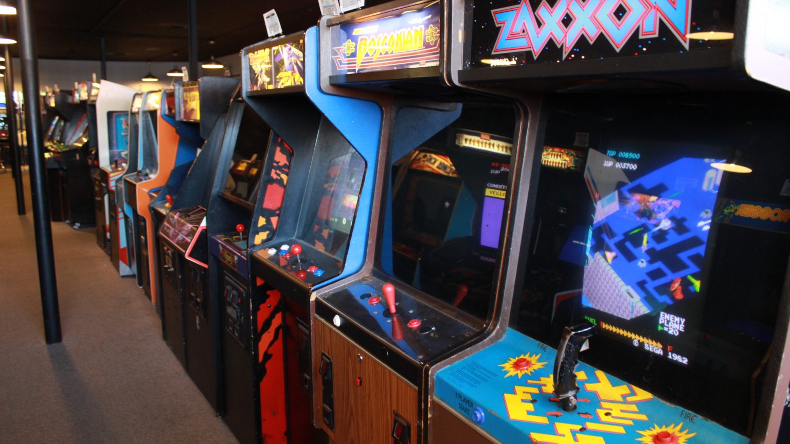 A visual tour of the United States’ biggest video arcade - Ars Technica