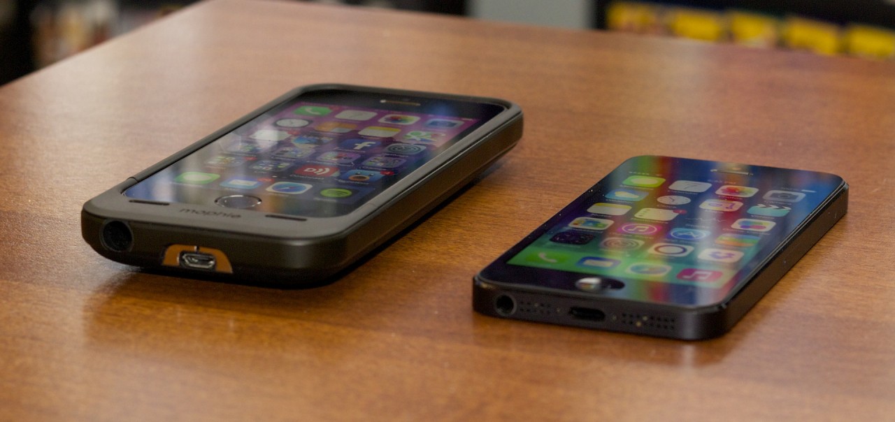 Review: Mophie’s Space Pack doubles your iPhone’s battery, storage, and ...