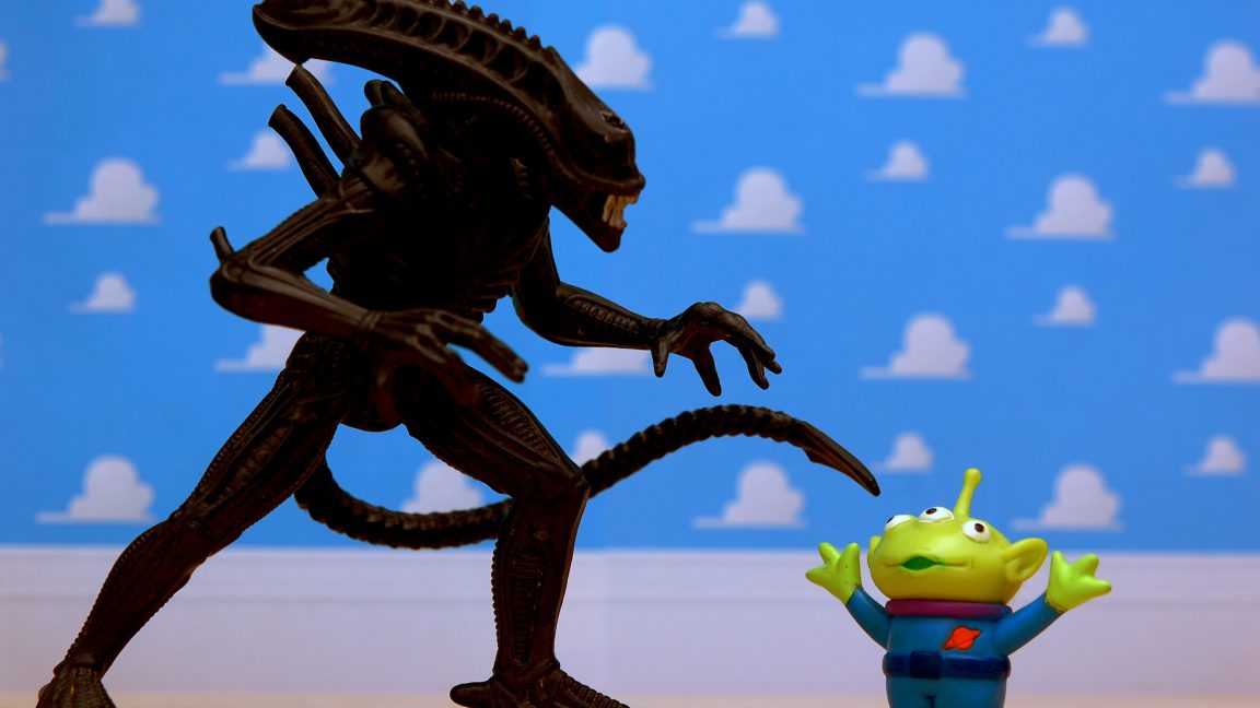 Search for extraterrestrial life clouded by exomoon atmospheres - Ars ...