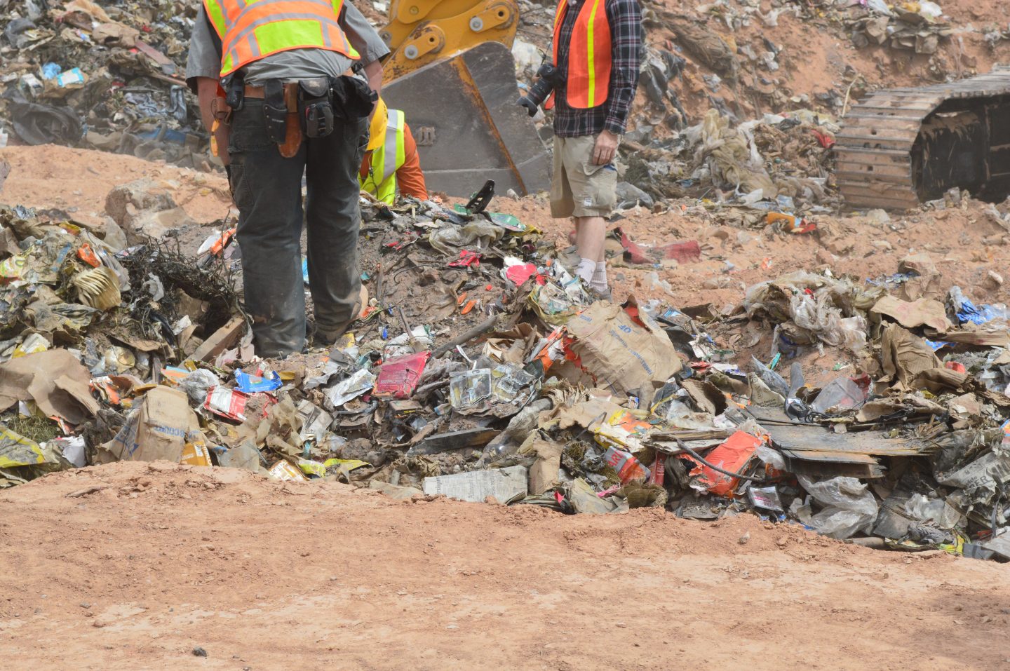 Digging up meaning from the rubble of an excavated Atari landfill - Ars ...