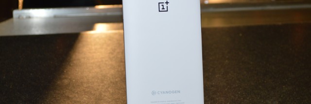 Flying the custom flag: Hands on with the OnePlus One Cyanogenmod phone ...