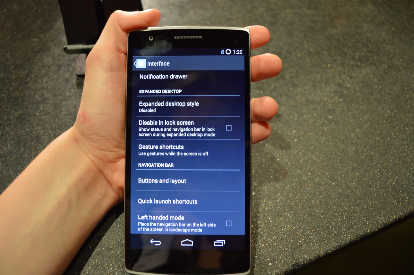 Flying the custom flag: Hands on with the OnePlus One Cyanogenmod phone ...