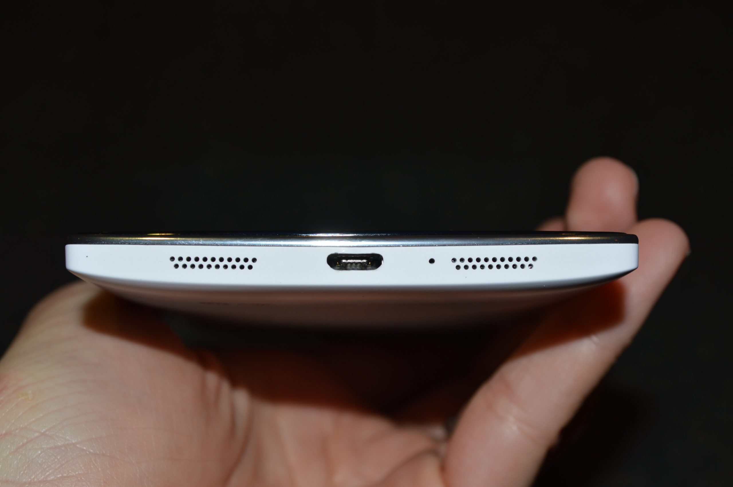 Flying the custom flag: Hands on with the OnePlus One Cyanogenmod phone ...