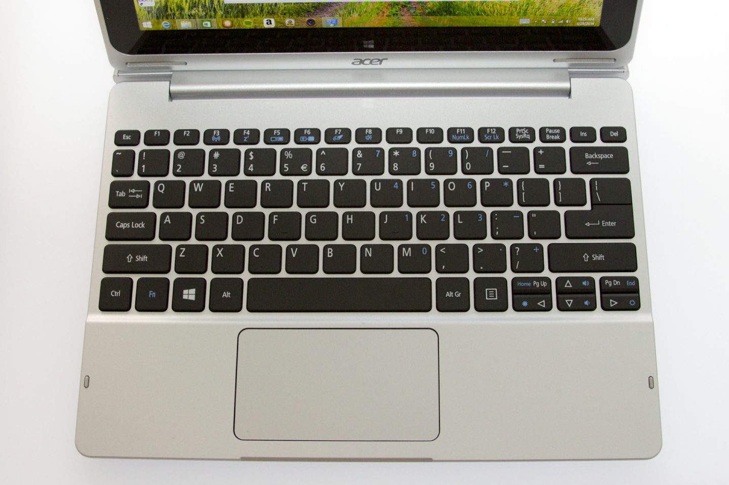 Hands-on: Acer disses Ultrabooks while updating its budget PCs - Ars ...