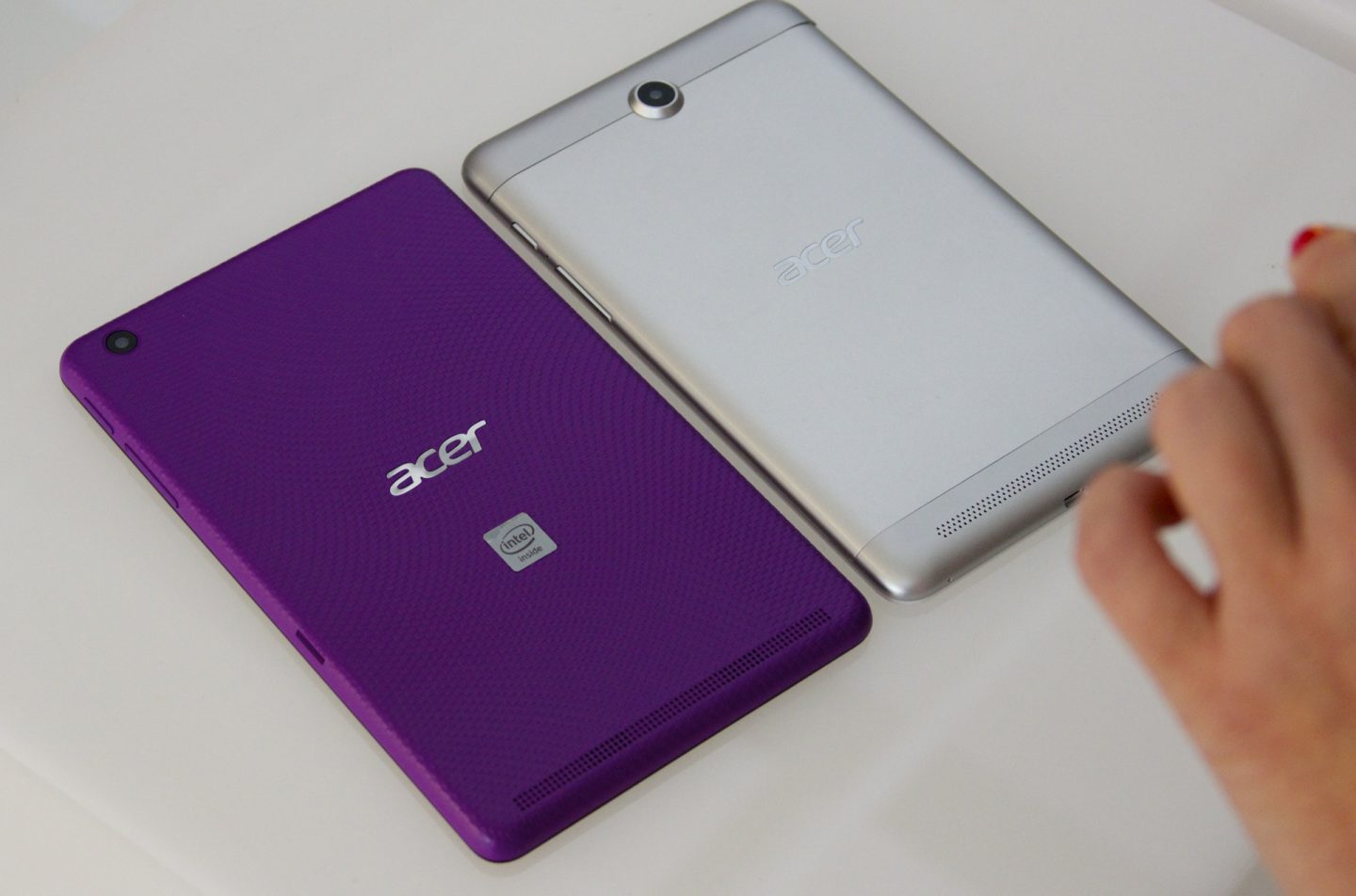 Hands-on: Acer disses Ultrabooks while updating its budget PCs - Ars ...