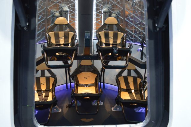 SpaceX shows off Dragon V2, its brand new manned space capsule - Ars ...