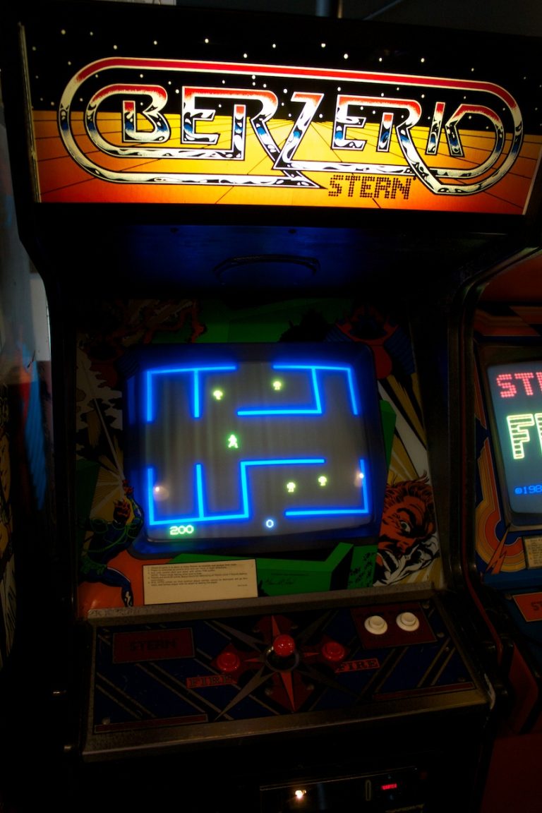 A visit to Galloping Ghost, the largest video game arcade in the USA ...