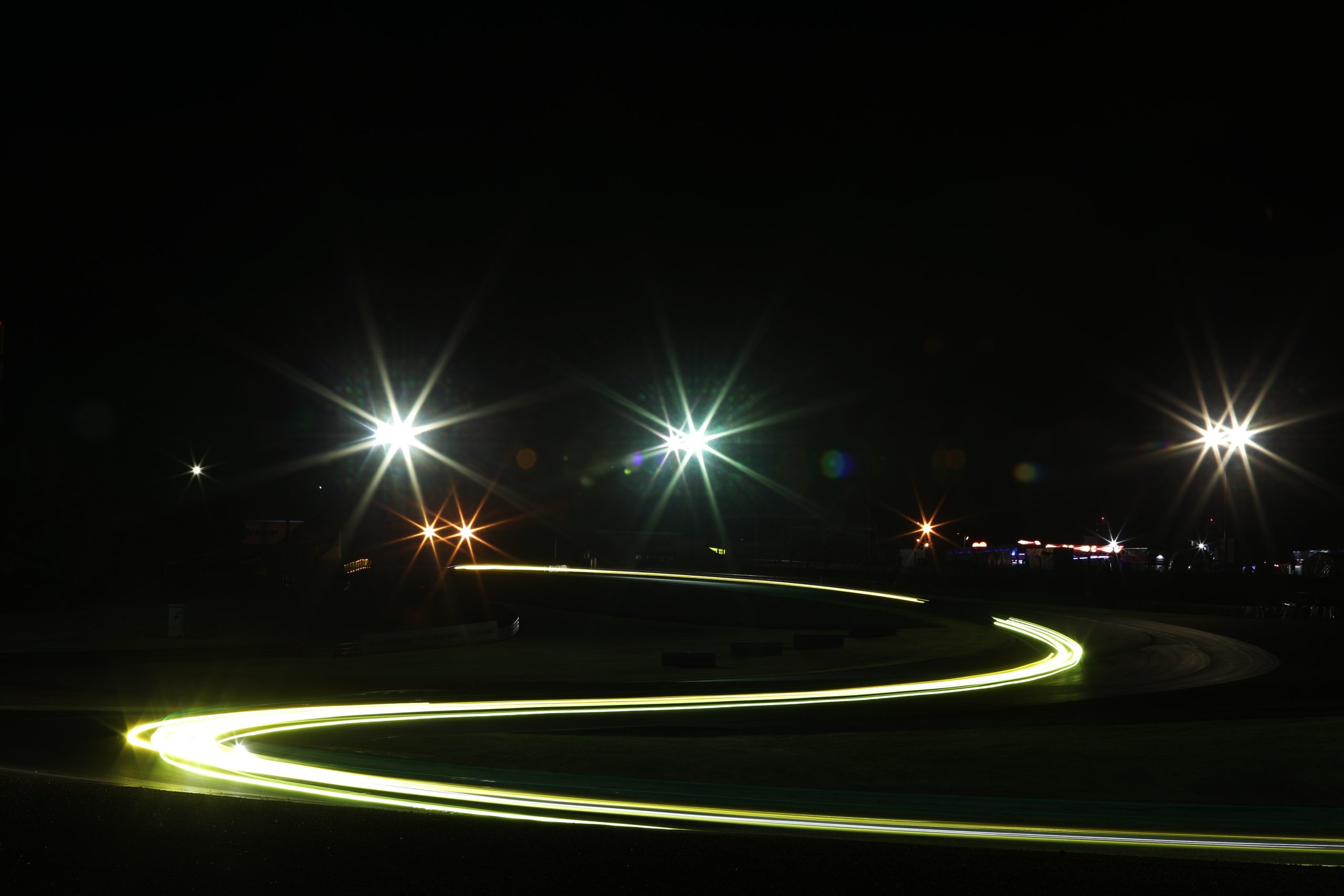 1000-horsepower technology-packed hybrid race cars take the pole in ...