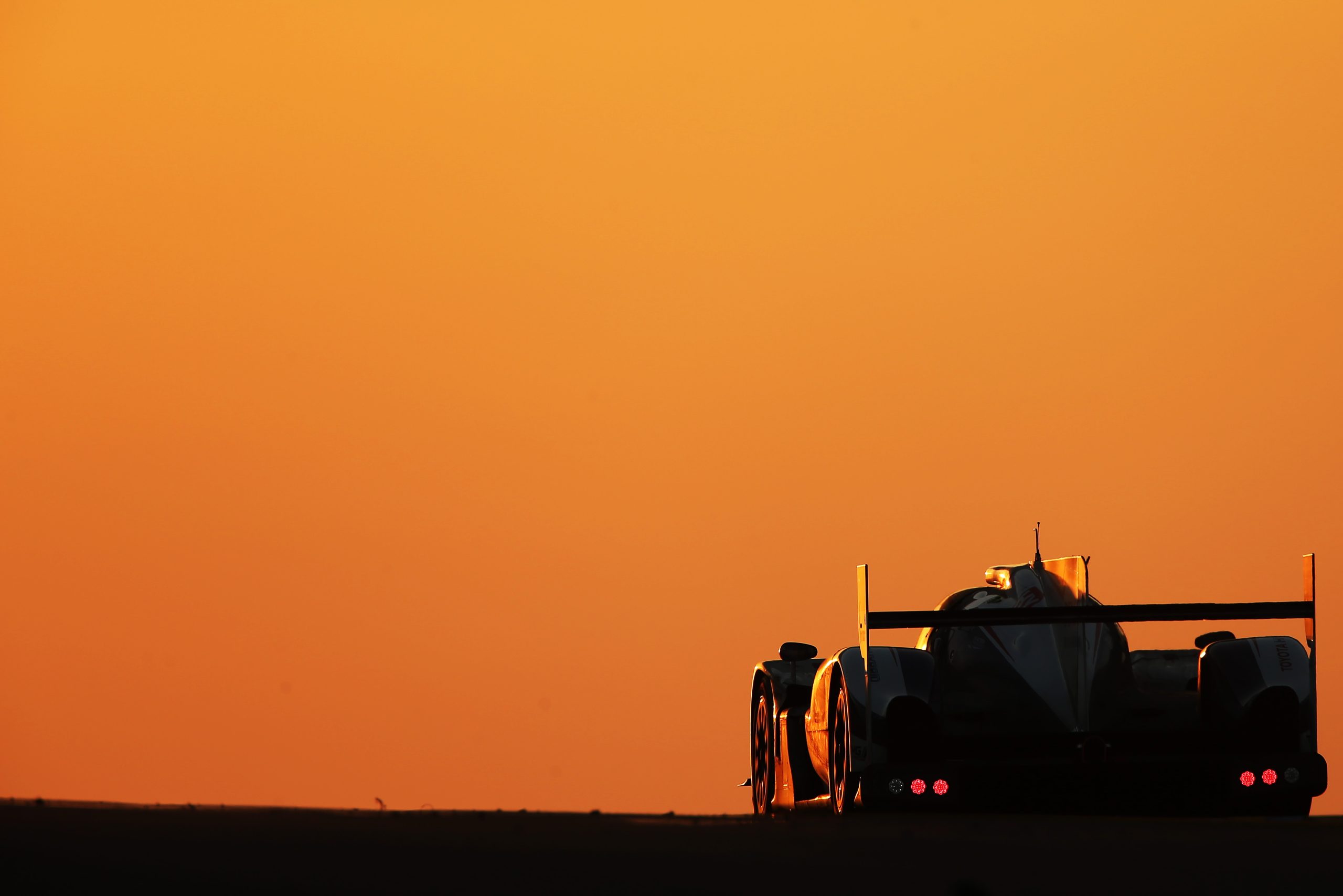 1000-horsepower technology-packed hybrid race cars take the pole in ...