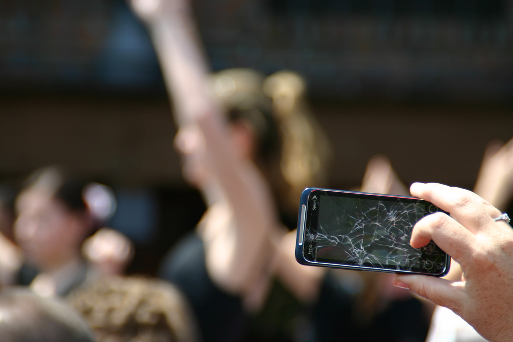 How Florida cops went door to door with fake cell device to find one ...