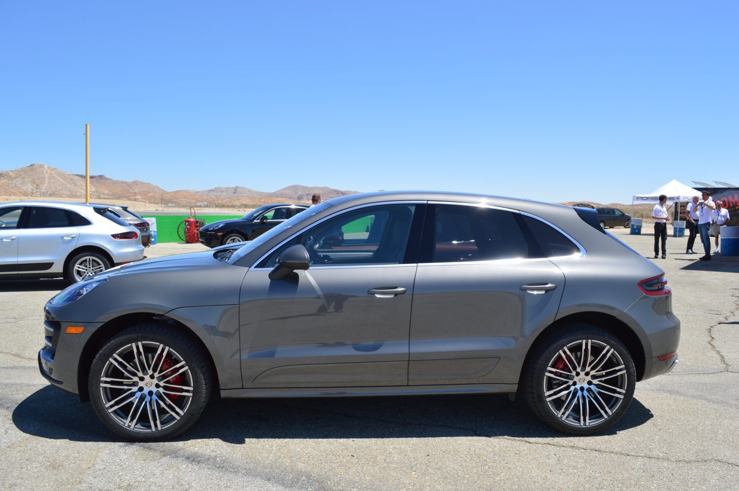 A day in the new Porsche Macan, an SUV that wants to race - Ars Technica