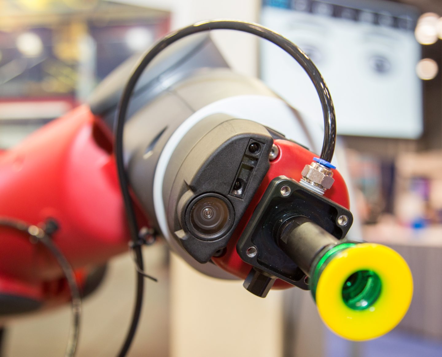 Hands-on with Baxter, the factory robot of the future - Ars Technica