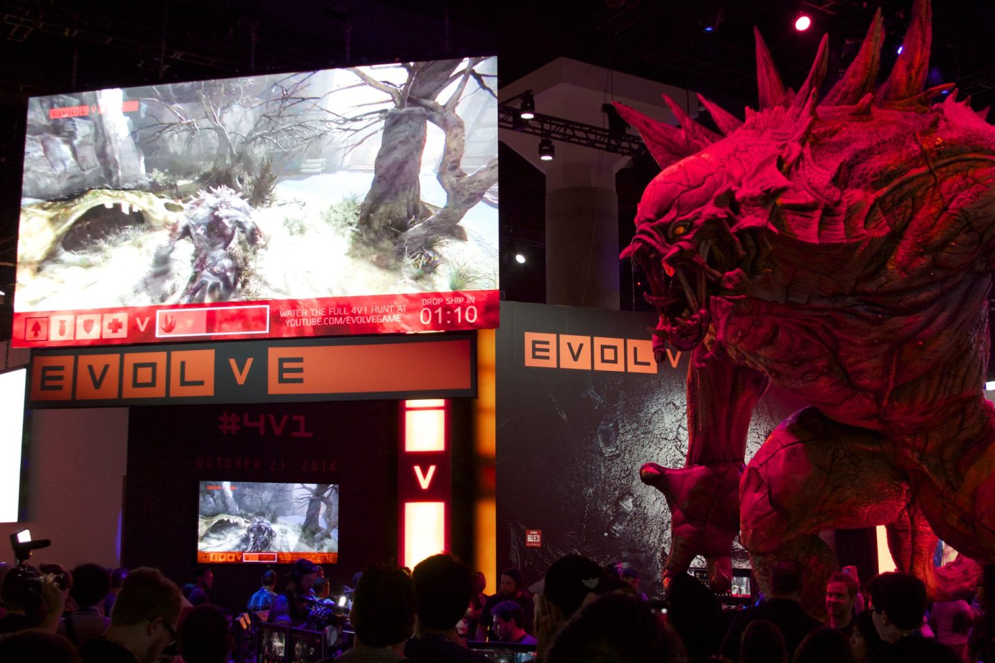 E3 photo diary, days 1 and 2: Hitting the floor and... exercise-dancing ...