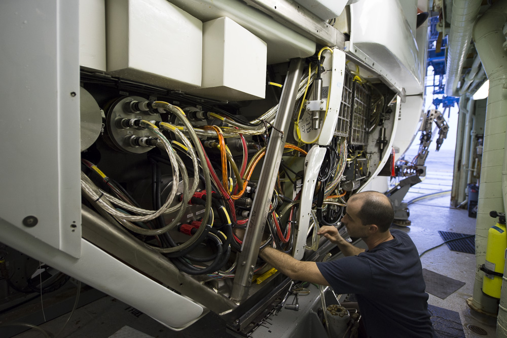 50 years of discovery on the other final frontier—the deep sea - Ars ...